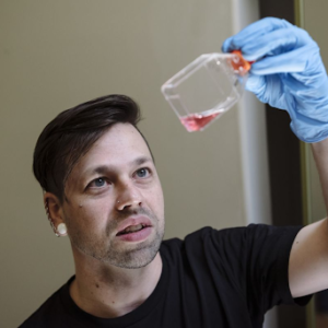 Genetic Engineering: How CRISPR is revolutionizing medicine ...