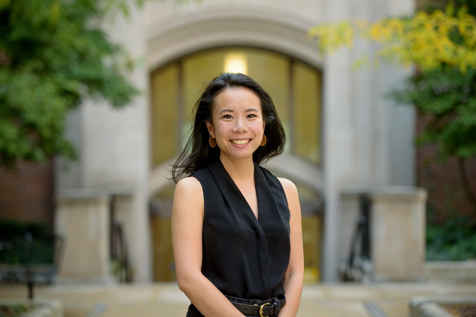 Julie Hui receives Teaching Innovation Prize for her work on ...